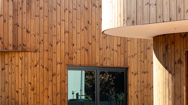 What products and services do Mortlock Timber offer?